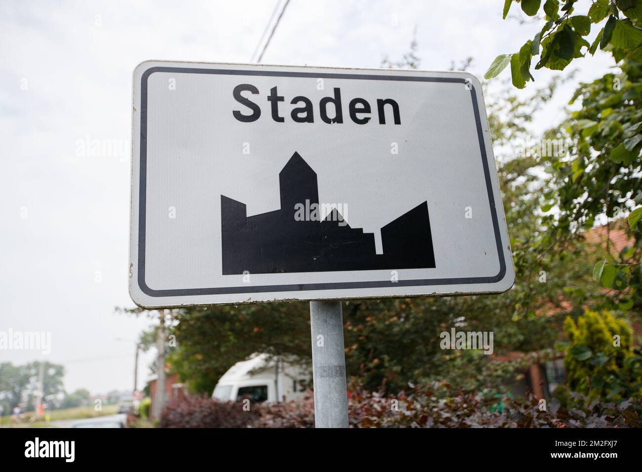 Illustration shows the name of the Staden municipality on a road sign ...