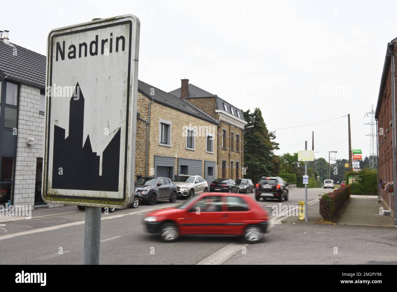 Illustration shows the name of the Nandrin municipality on a road sign ...
