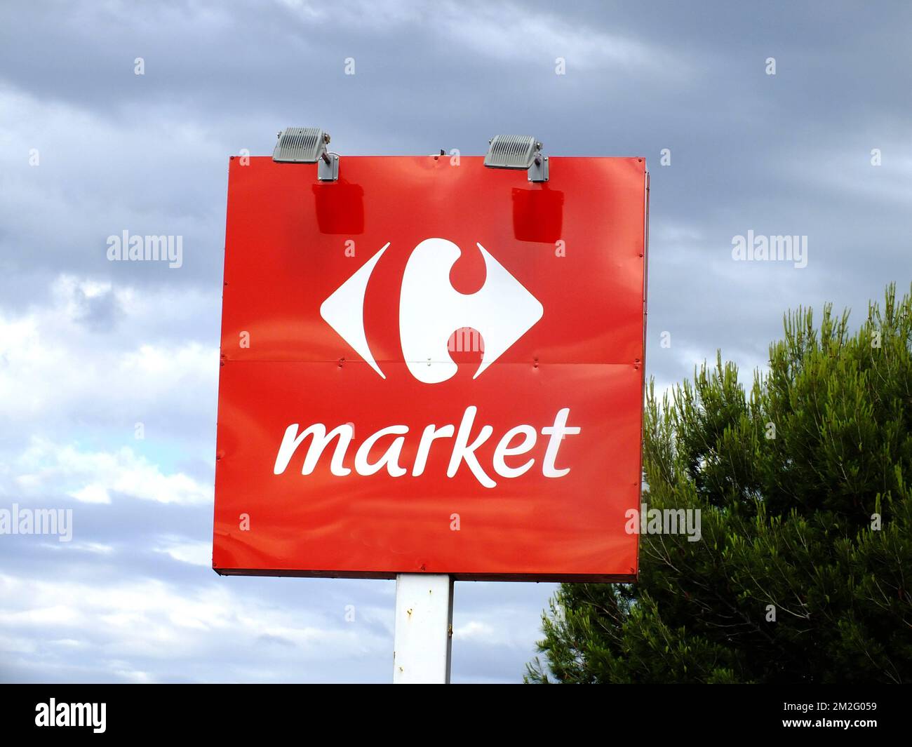 Carrefour market hi-res stock photography and images - Alamy