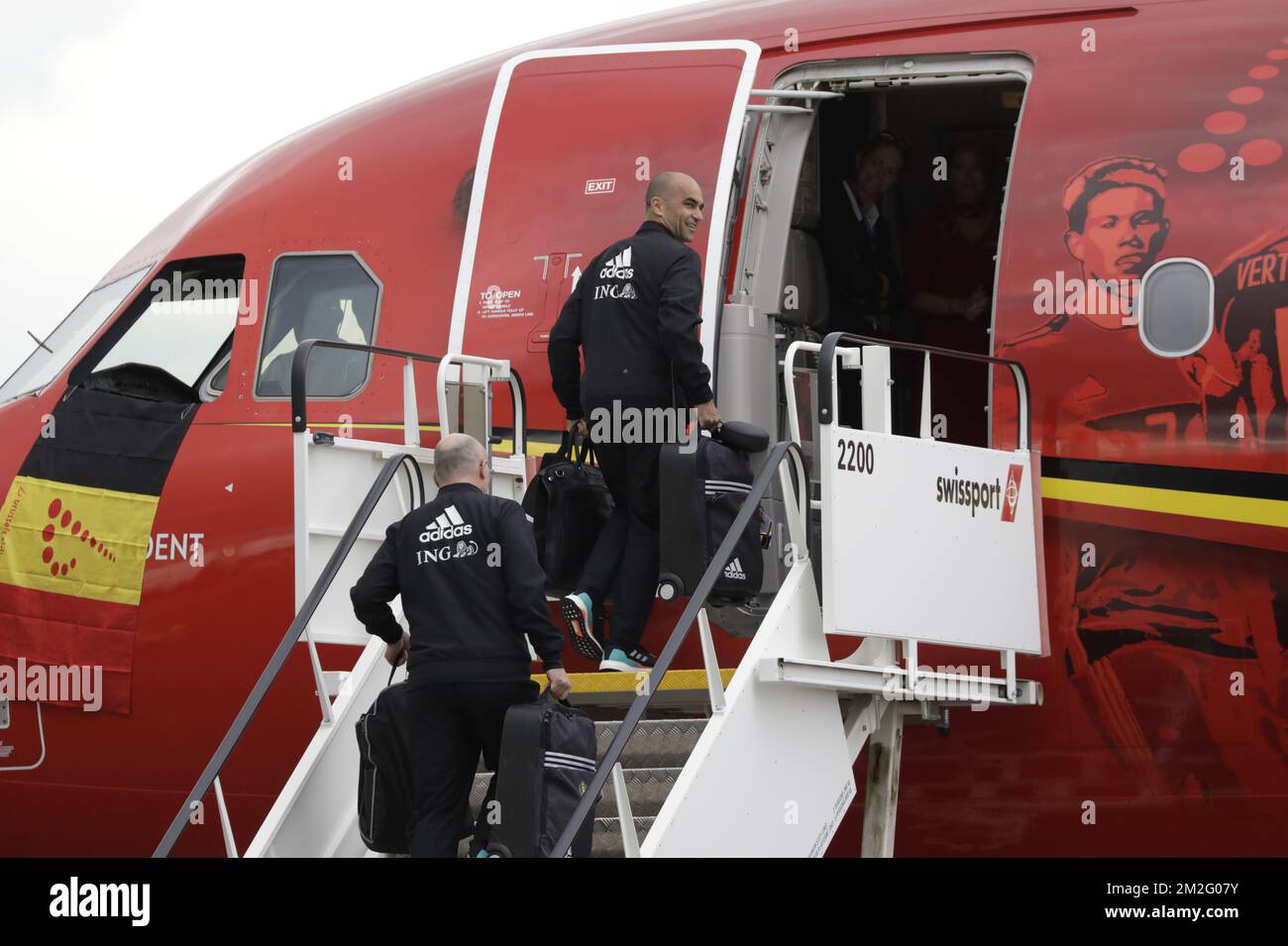 Belgian red devils plane hi-res stock photography and images - Alamy