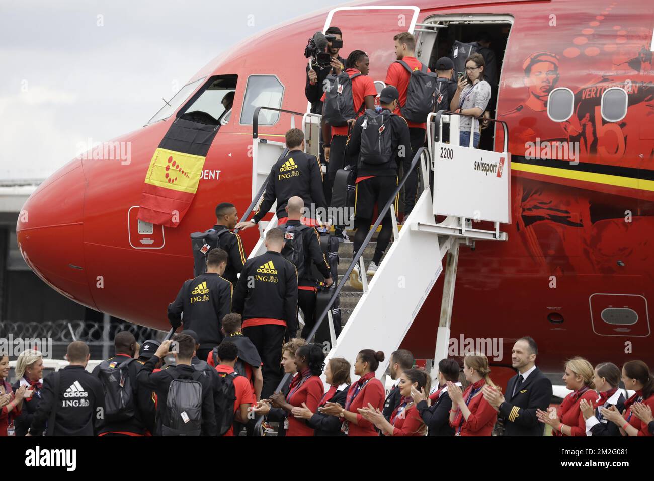 Belgian red devils plane hi-res stock photography and images - Alamy