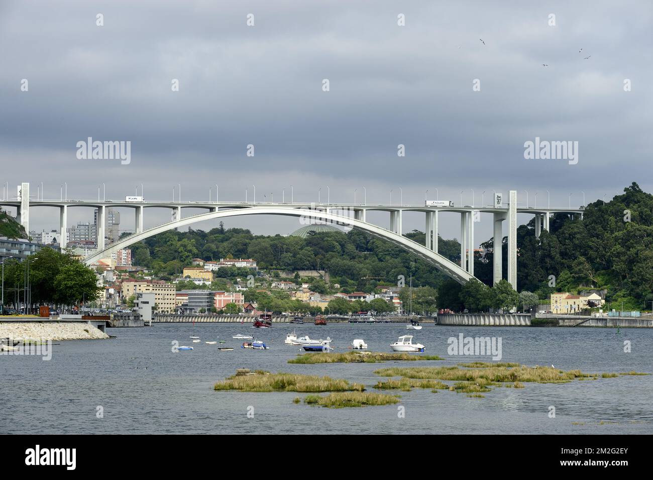 The nice Porto city and the Douro river | La ville de Porto et le Douro ...