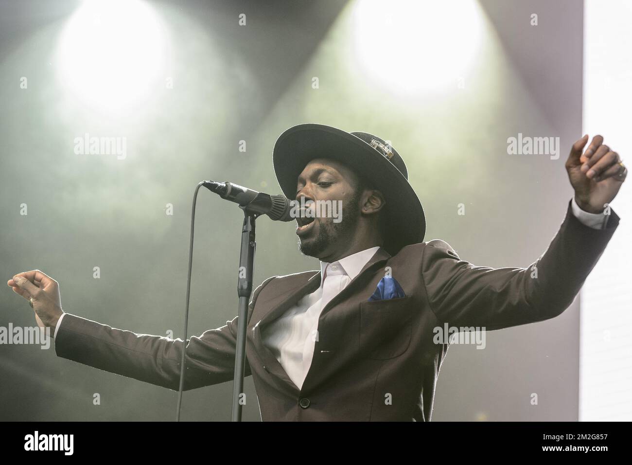 Baloji en concert au Parc du cinquantenaire pour les fetes de la ...