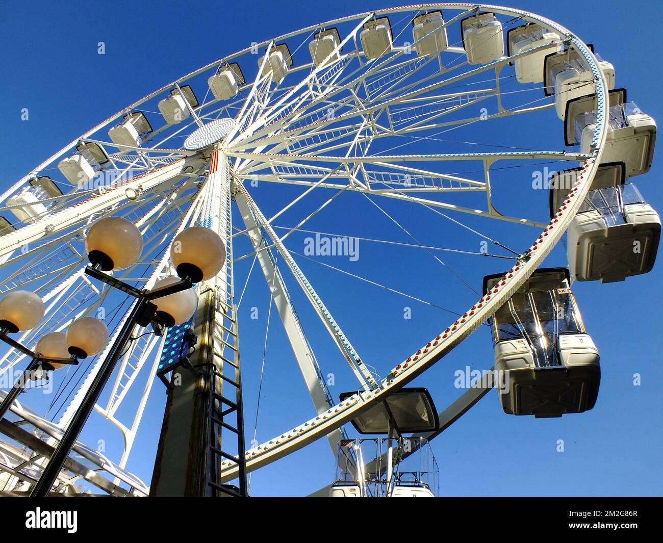 Ferris wheel Carousel | Manège grande roue de 33 mètres de hauteur et ...