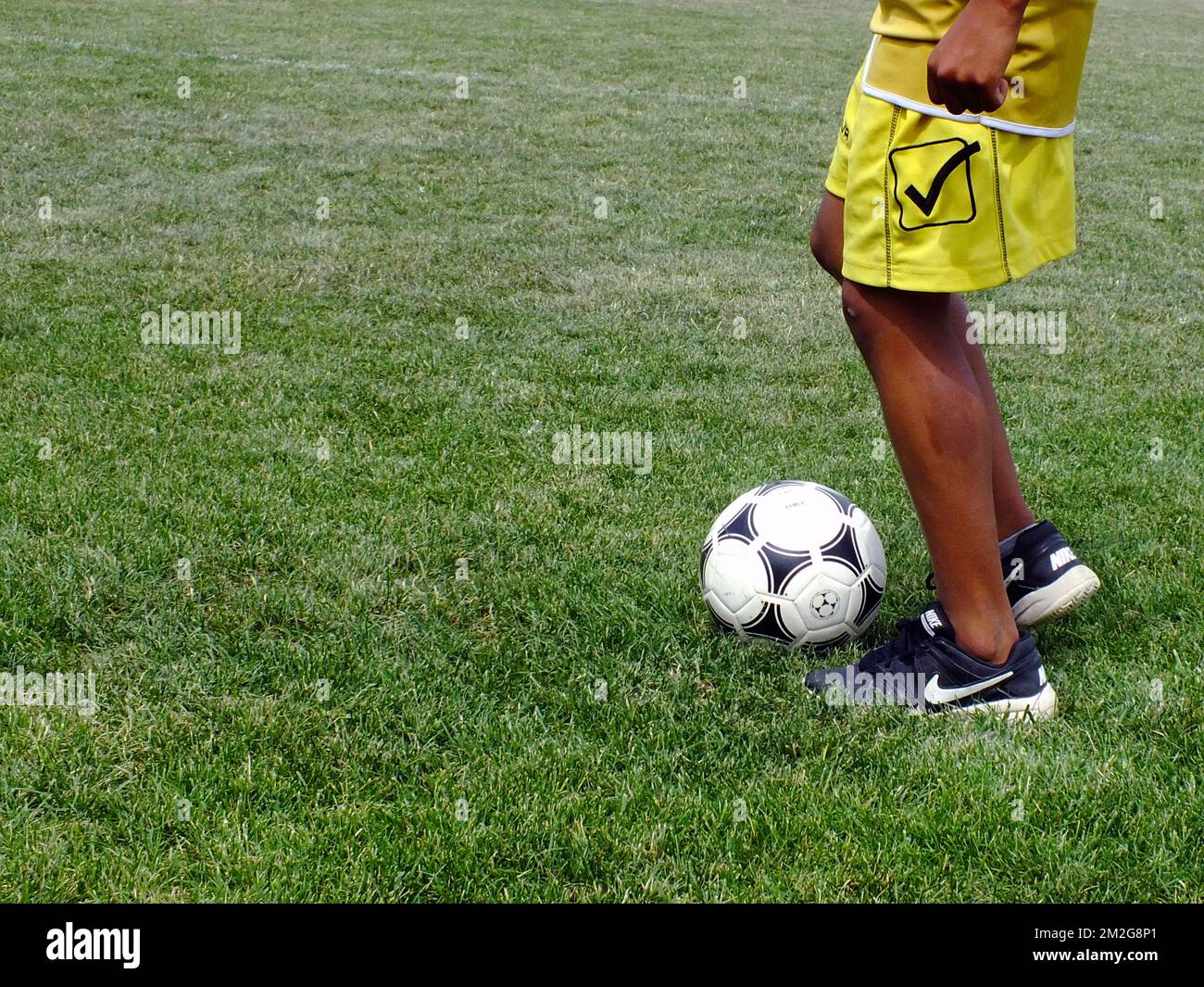 Adolescent de football hi-res stock photography and images - Alamy