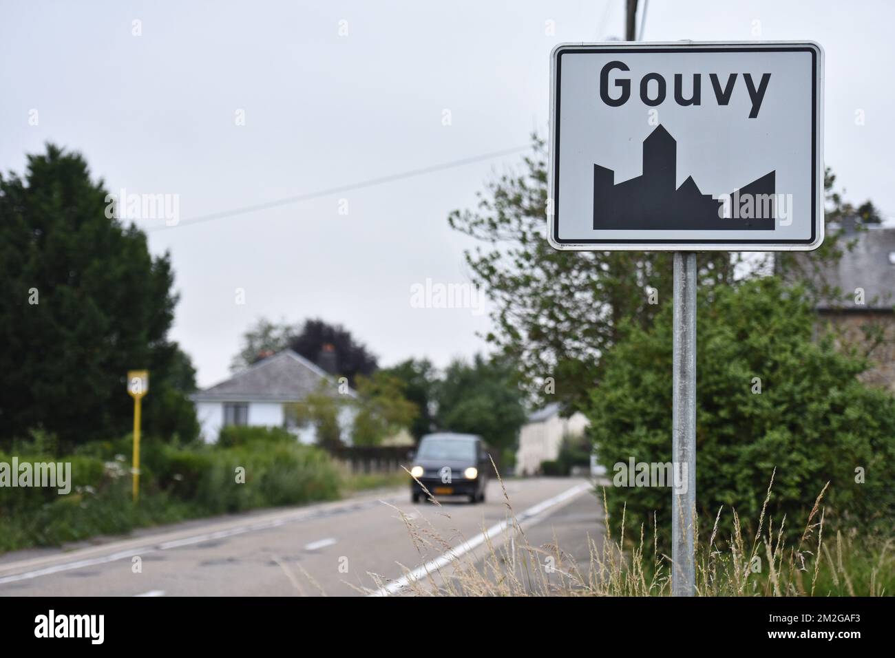 Illustration shows the name of the Gouvy municipality on a road sign ...