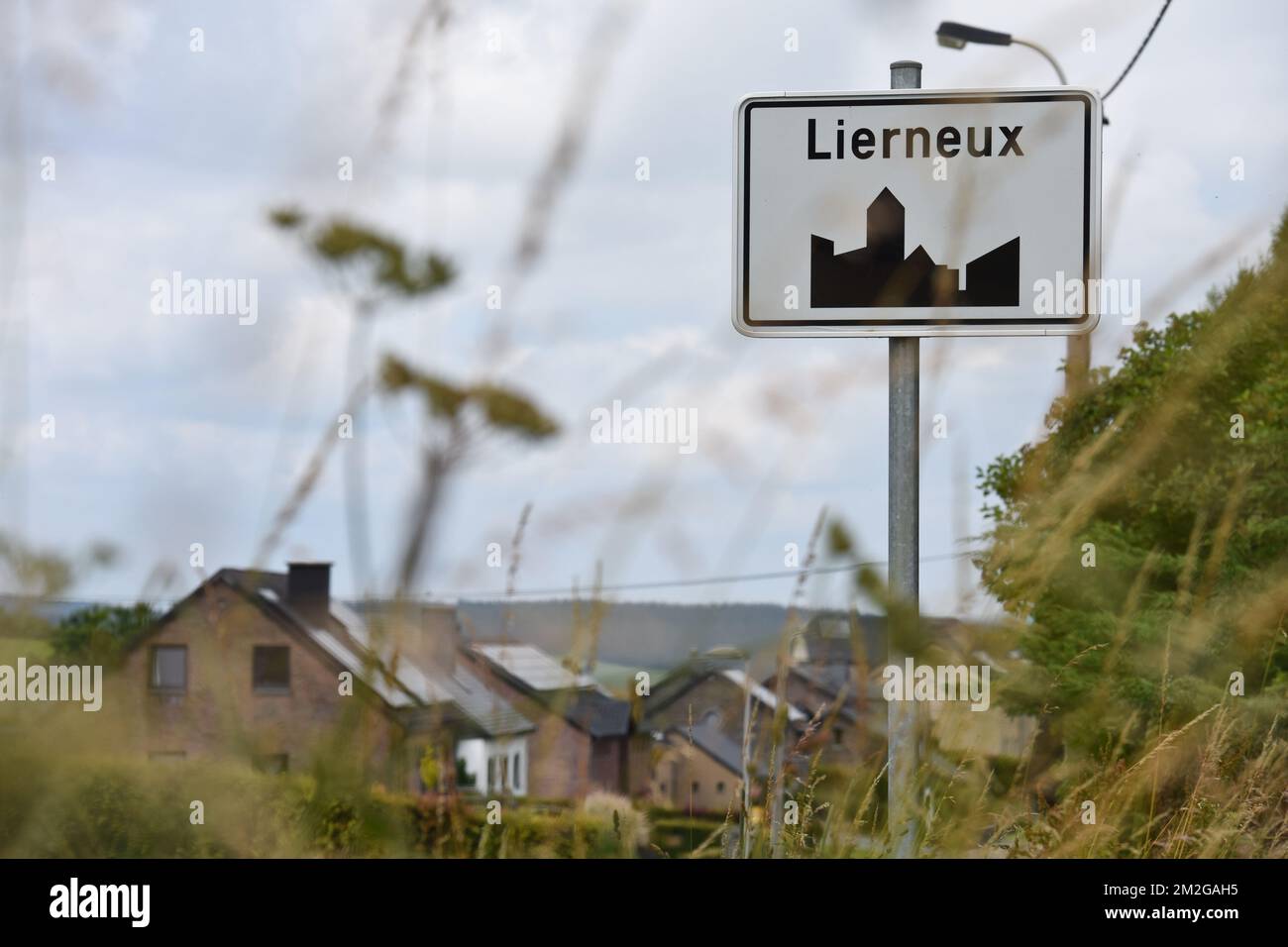 Illustration shows the name of the Lierneux municipality on a road sign ...