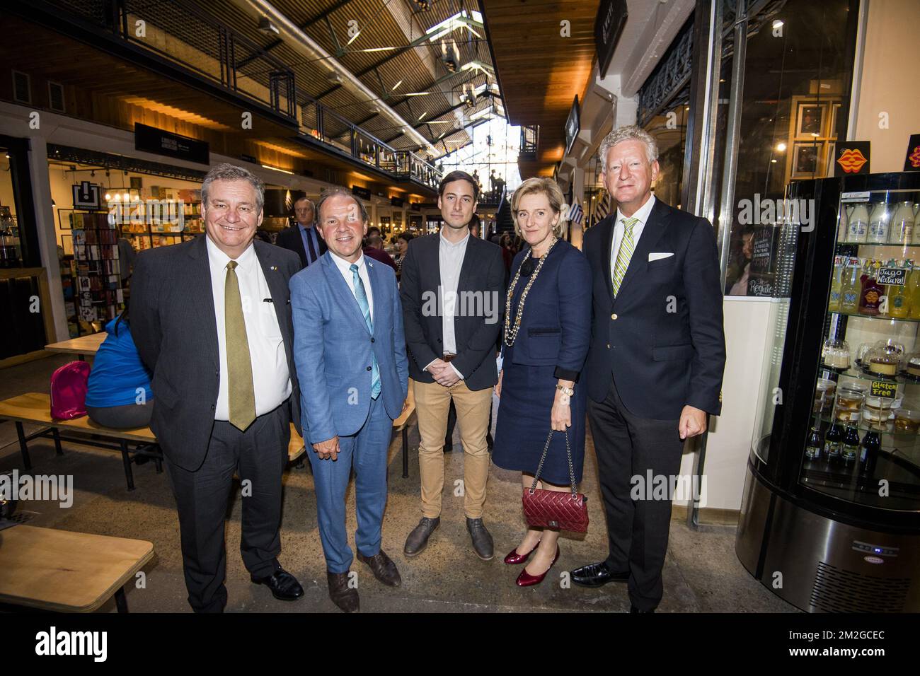 Belgian ambassador to Argentina Peter Maddens, Flemish Minister of ...