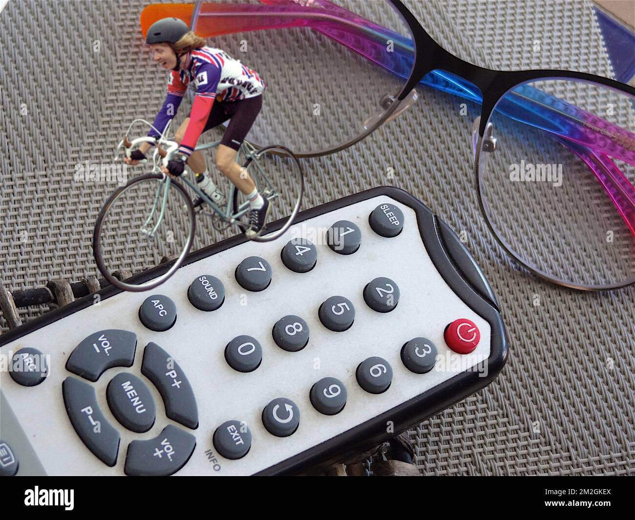 Remote control and tv channels sport | Télécommande et programmes TV ...