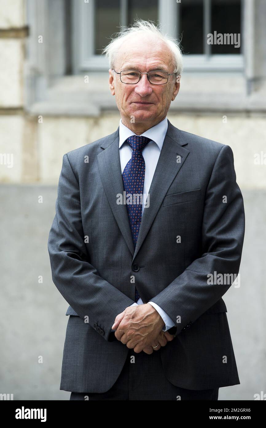 Economist Willy Verstraete pictured during the award ceremony for the ...