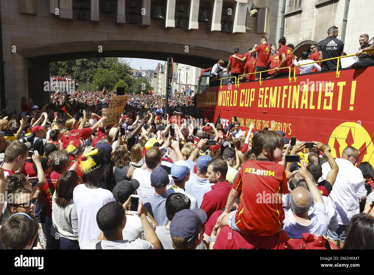 Red Devils' supporters pictured as Red Devils team is on the way to ...