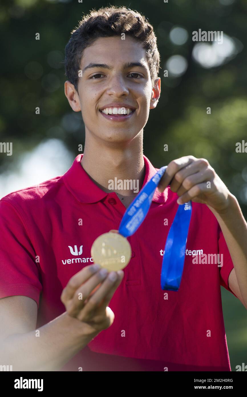 Belgian Jonathan Sacoor poses for the photographer with his golden ...