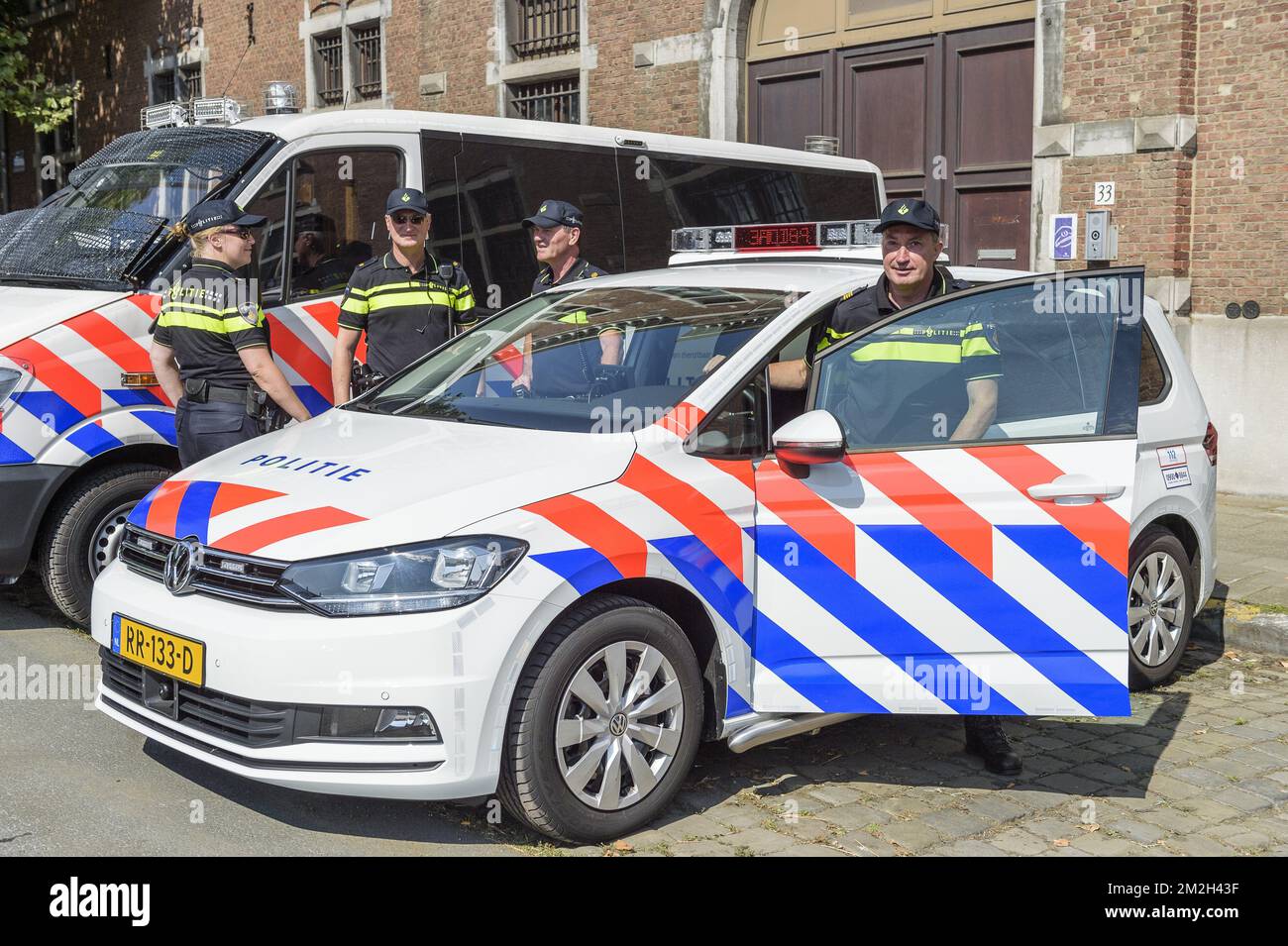 Last police preparation before the parade for the belgian day ...