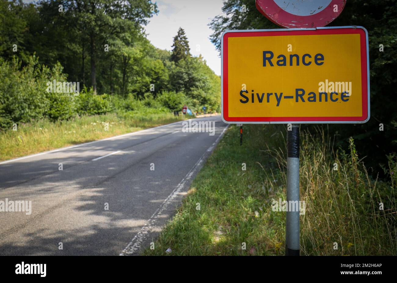 Illustration shows the name of the Rance, in Sivry-Rance municipality ...