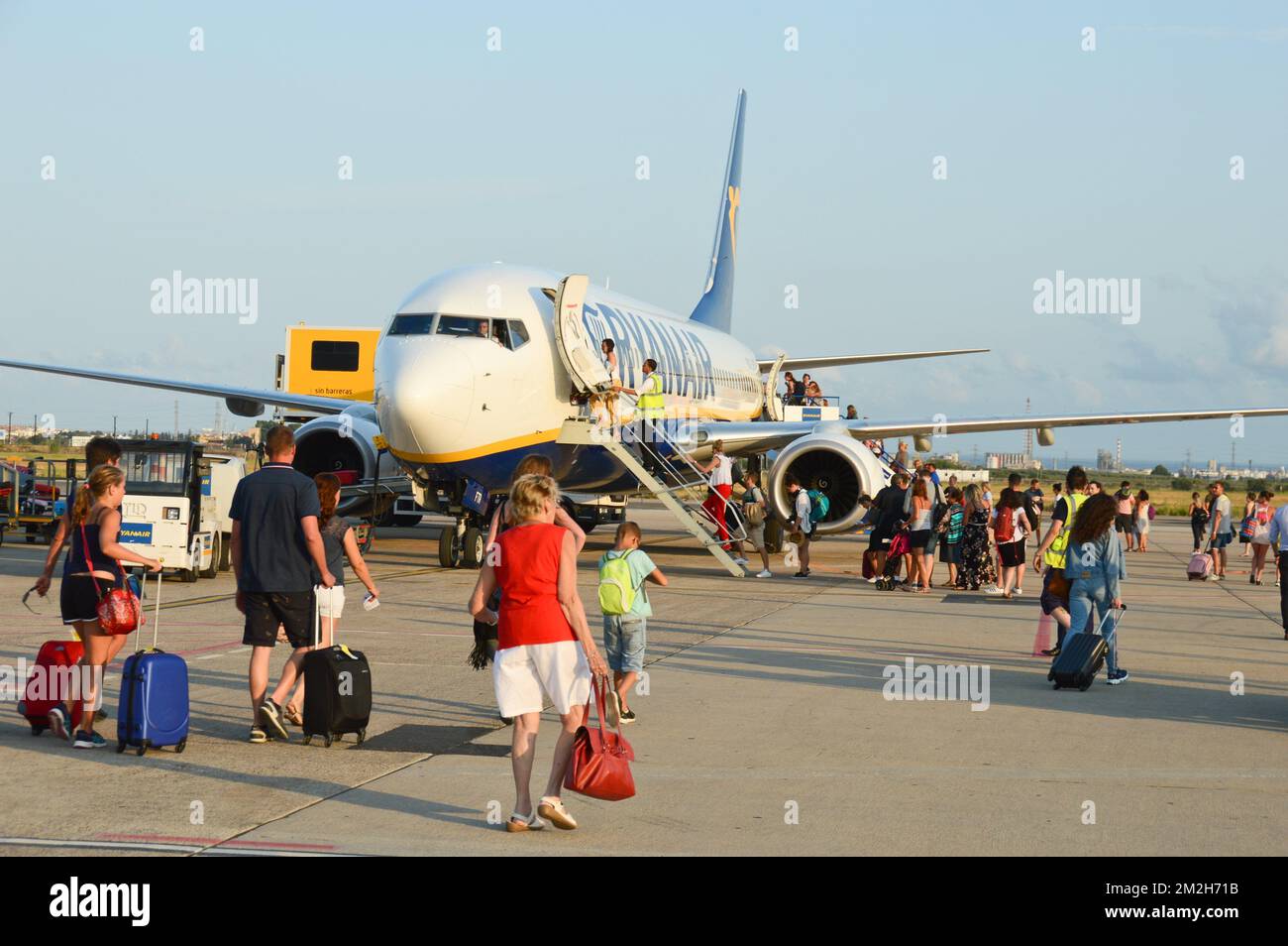 Passengers boarding | Embarquement des passagers 24/07/2018 Stock Photo ...