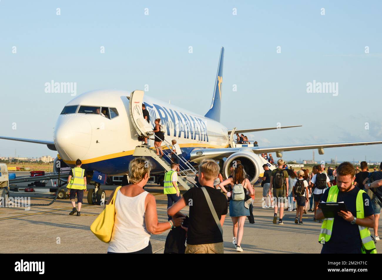 Passengers boarding | Embarquement des passagers 24/07/2018 Stock Photo ...