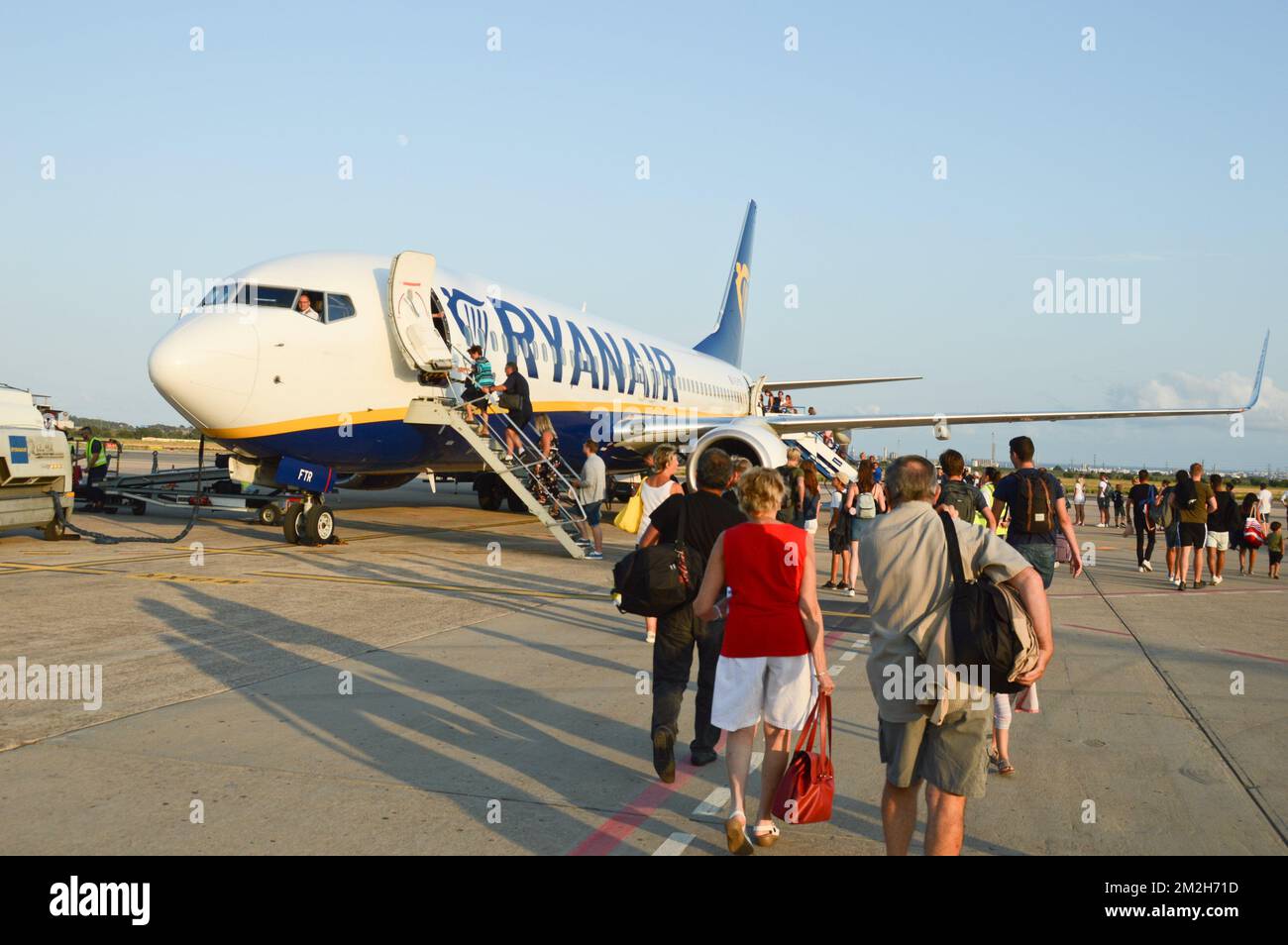Passengers boarding | Embarquement des passagers 24/07/2018 Stock Photo ...