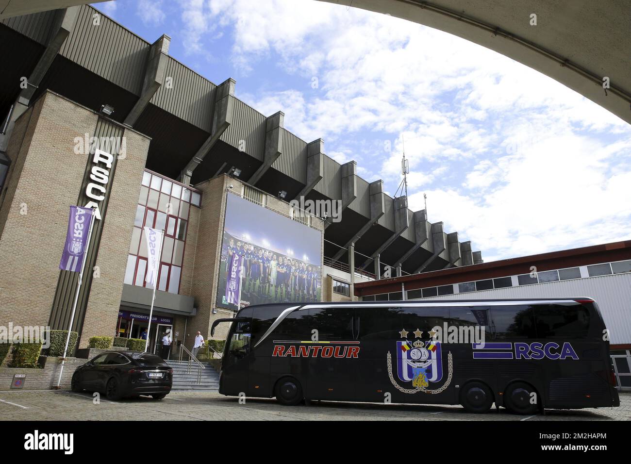 Illustration picture shows the RSCA Anderlecht bus by Rantour in front ...