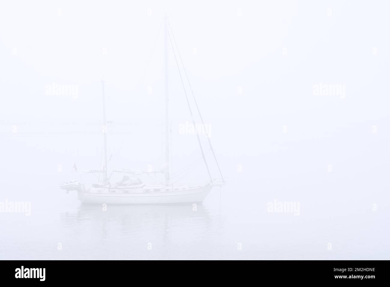 Yacht en mer hi-res stock photography and images - Alamy