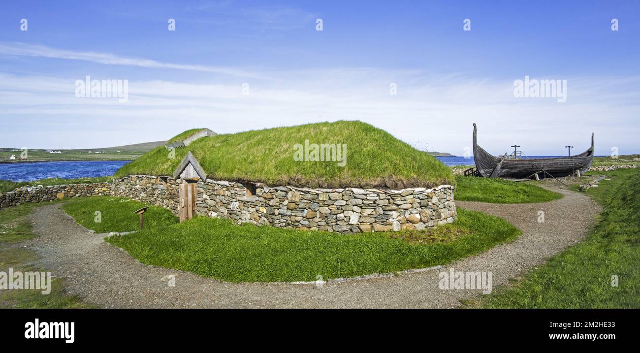 Maison viking et bateau hi-res stock photography and images - Alamy