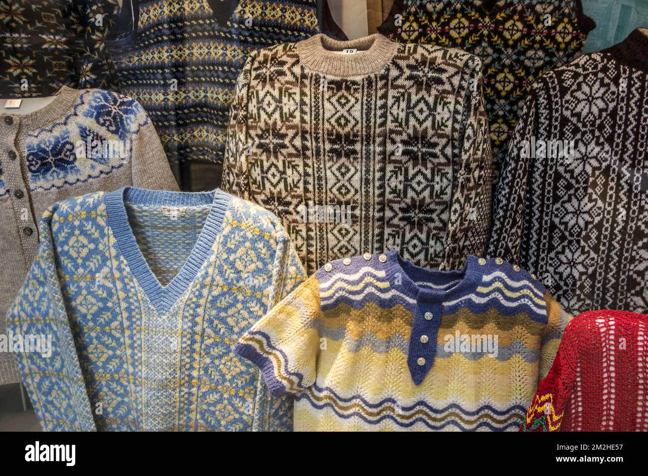 Shetland knitting hi-res stock photography and images - Alamy