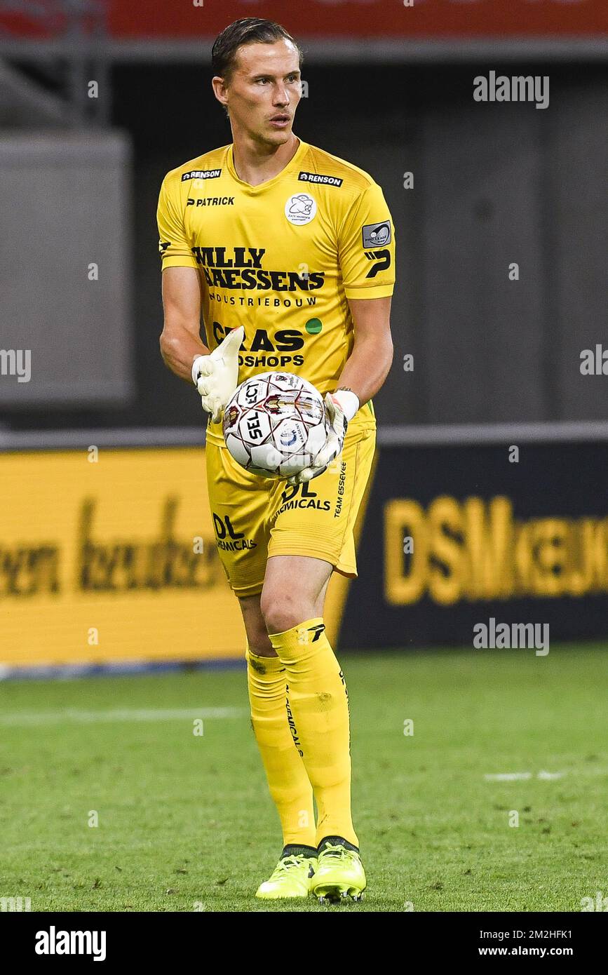 Essevee's goalkeeper Sammy Bossut pictured in action during the Jupiler ...