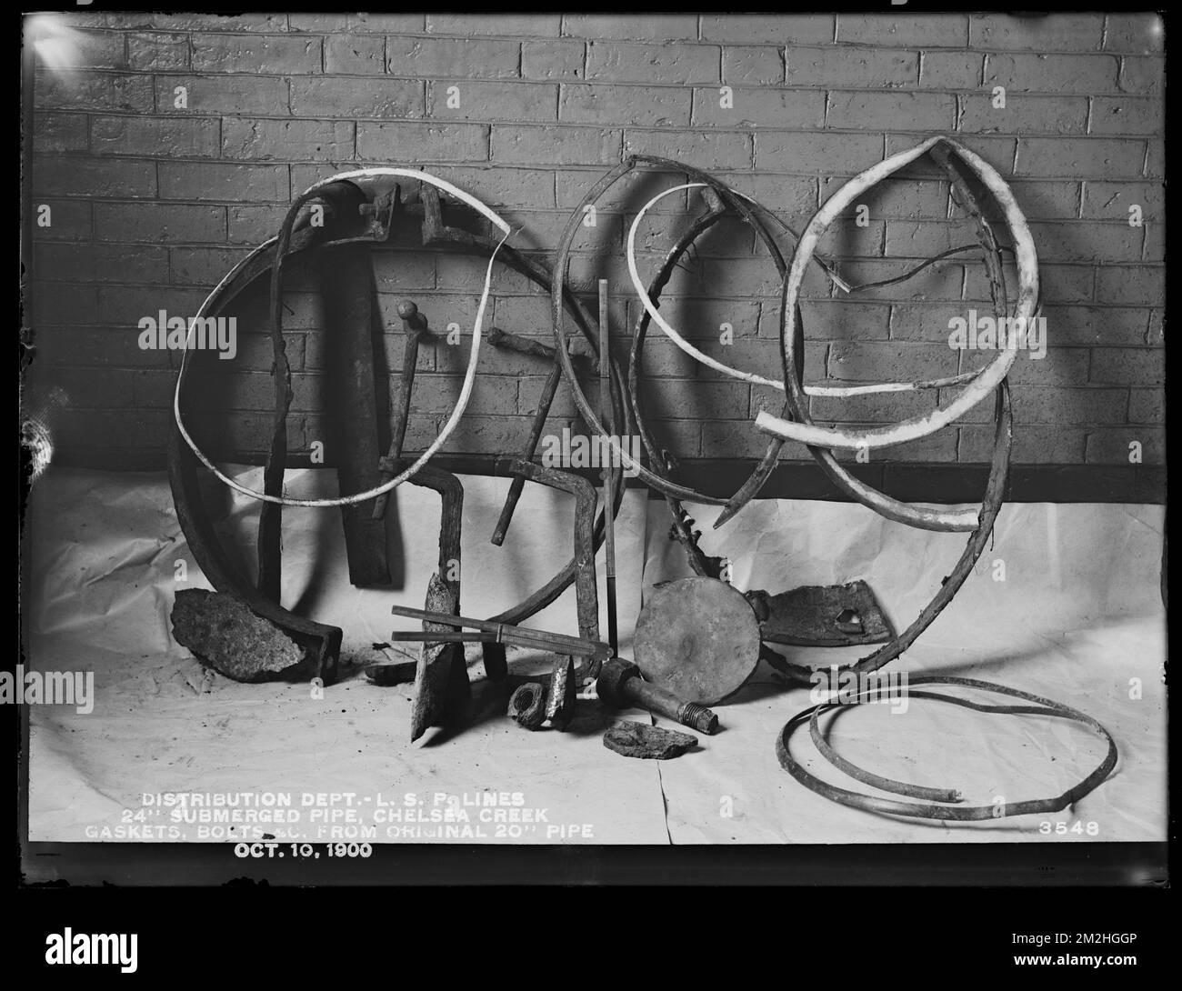 Submerged pipe hi-res stock photography and images - Alamy