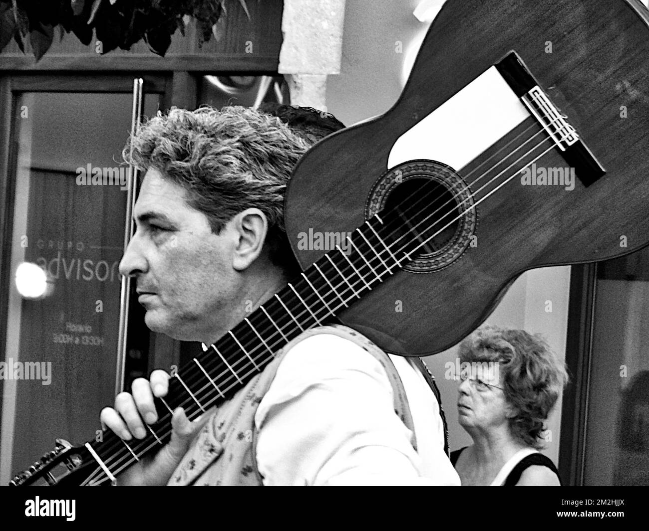 Folk guitariste | Guitariste folklorique 09/07/2018 Stock Photo - Alamy