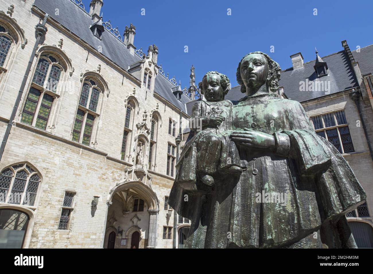 Statue De Moeder / The Mother by sculptor Ernest Wynants in the ...