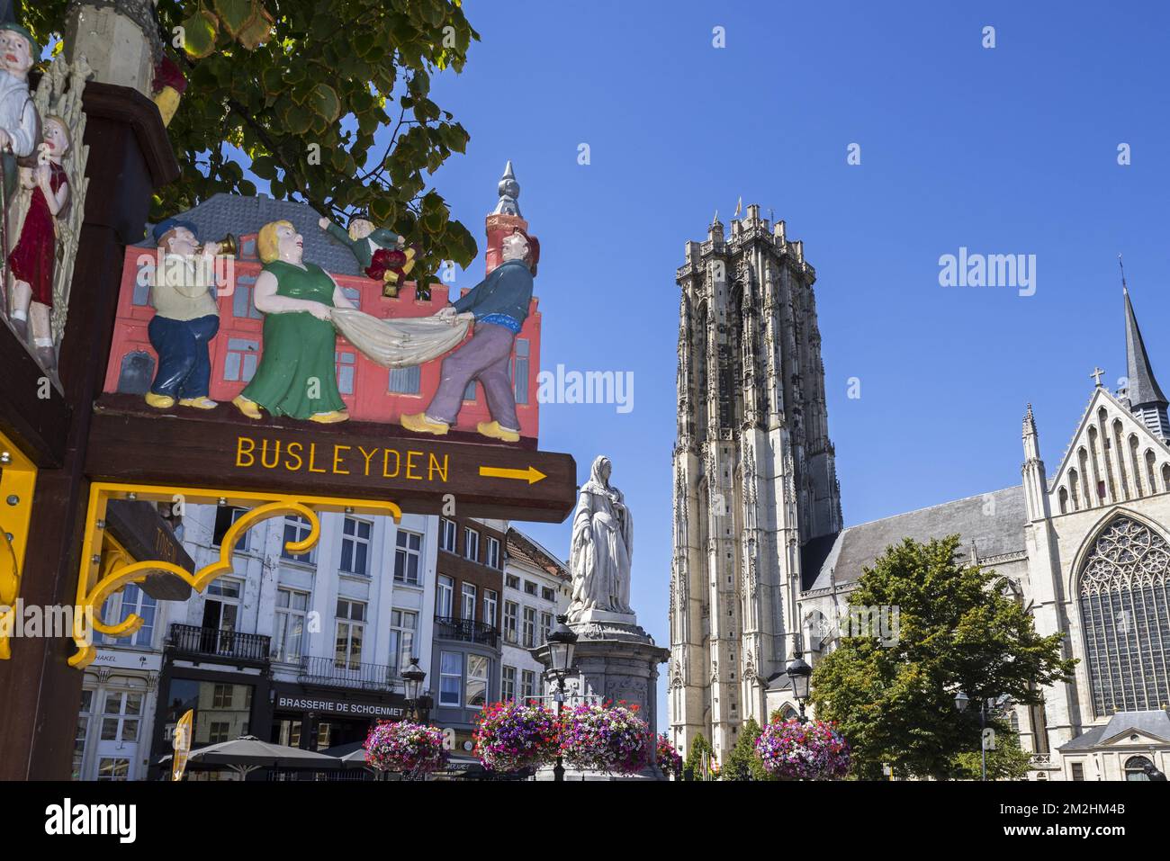 Panneau indicateur medieval hi-res stock photography and images - Alamy
