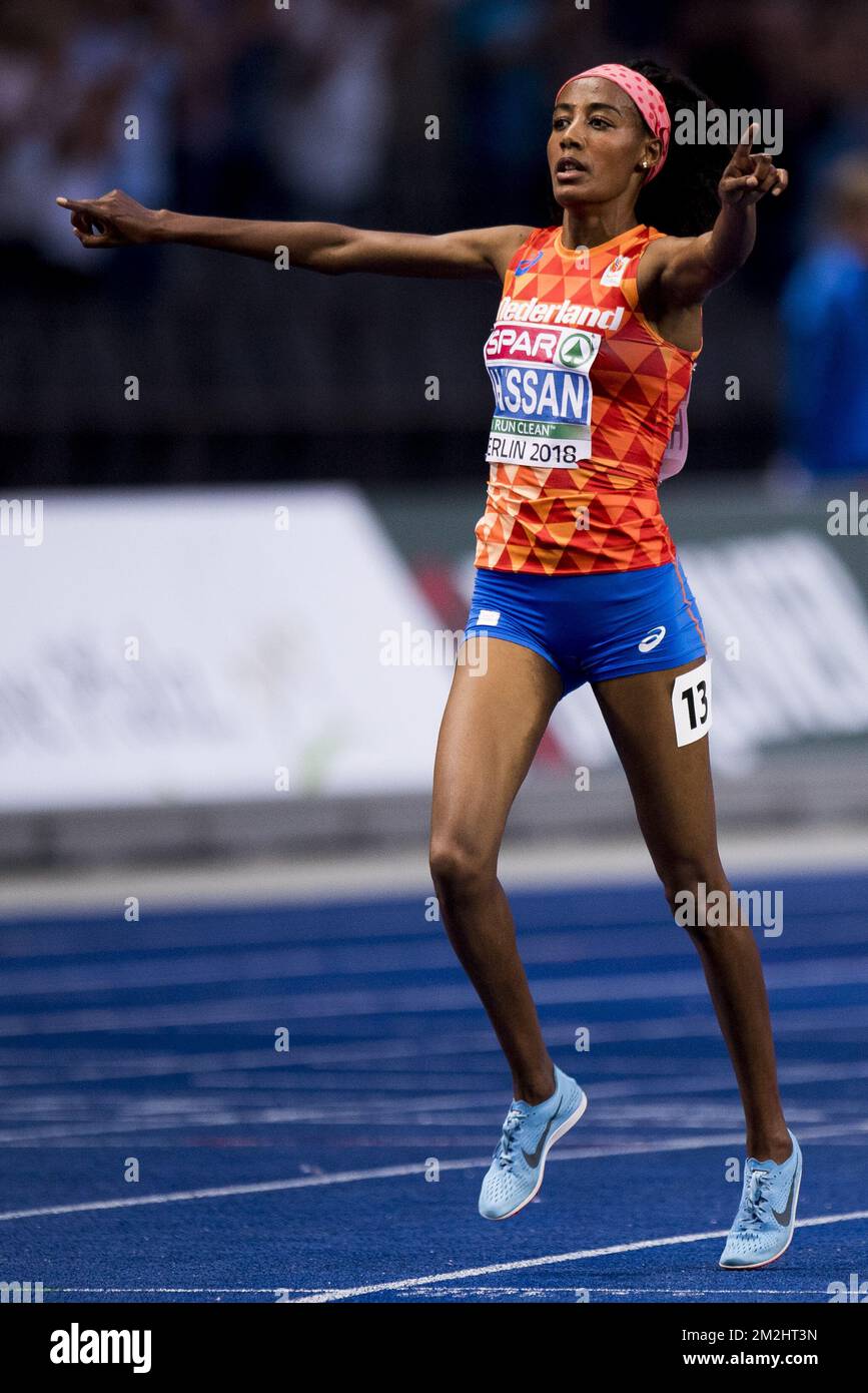 Dutch Sifan Hassan celebrates after winning the final of the women's ...