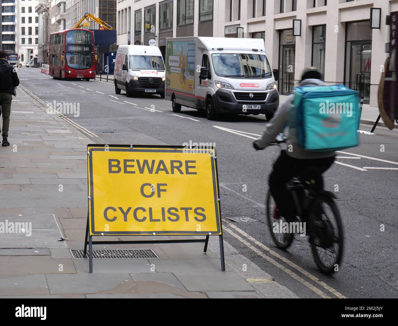 Cycling warning sign hi-res stock photography and images - Alamy