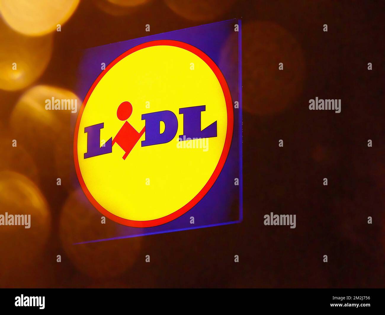 Lidl supermarket fridge hi-res stock photography and images - Alamy