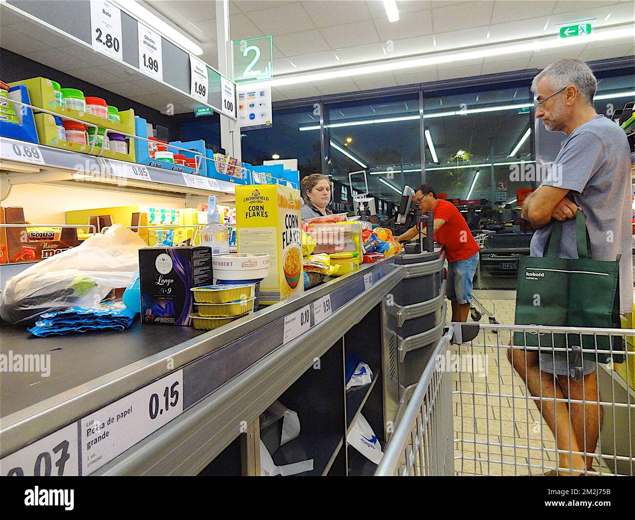 Lidl supermarket fridge hi-res stock photography and images - Alamy