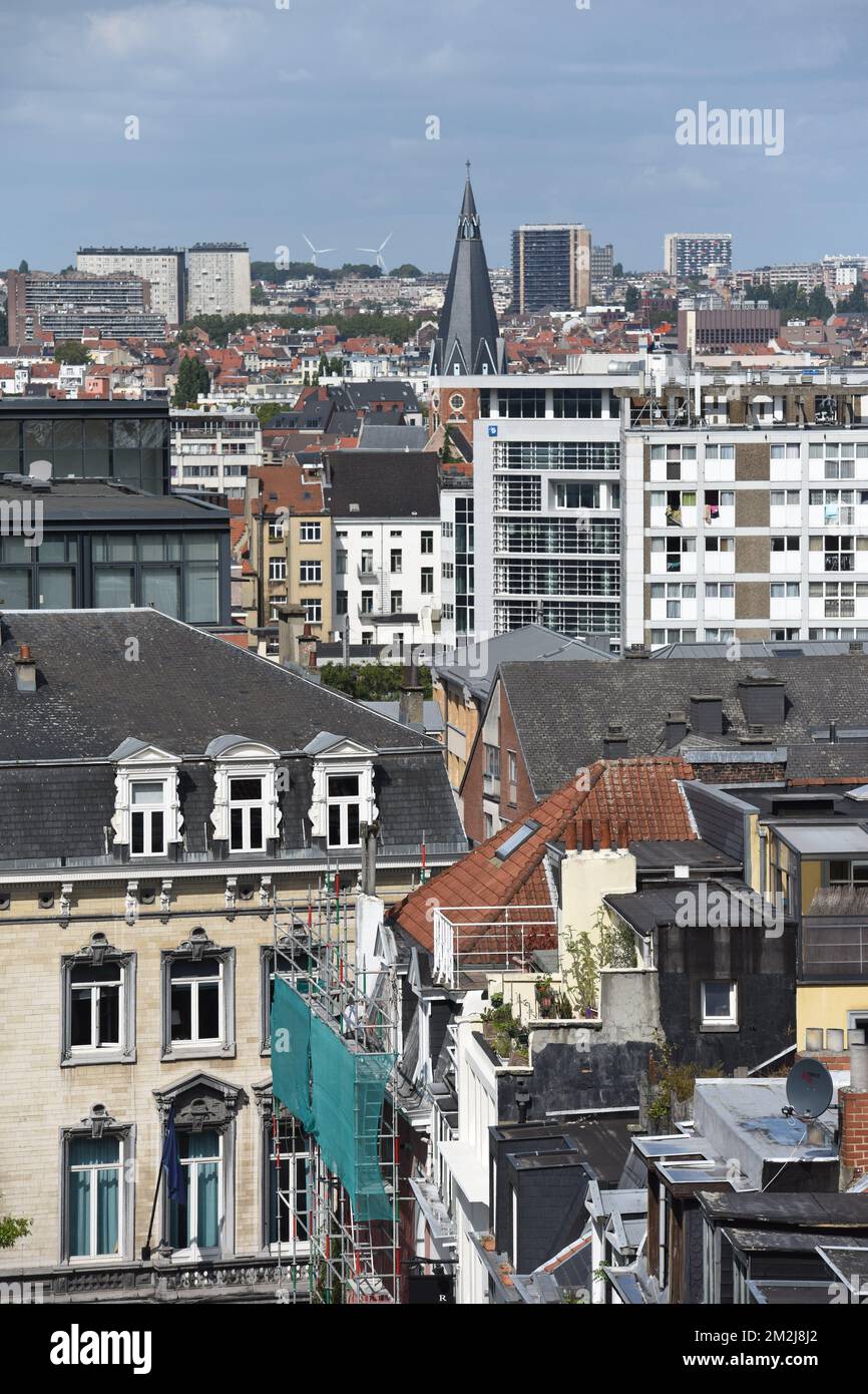 Roof | Toit 30/08/2018 Stock Photo - Alamy