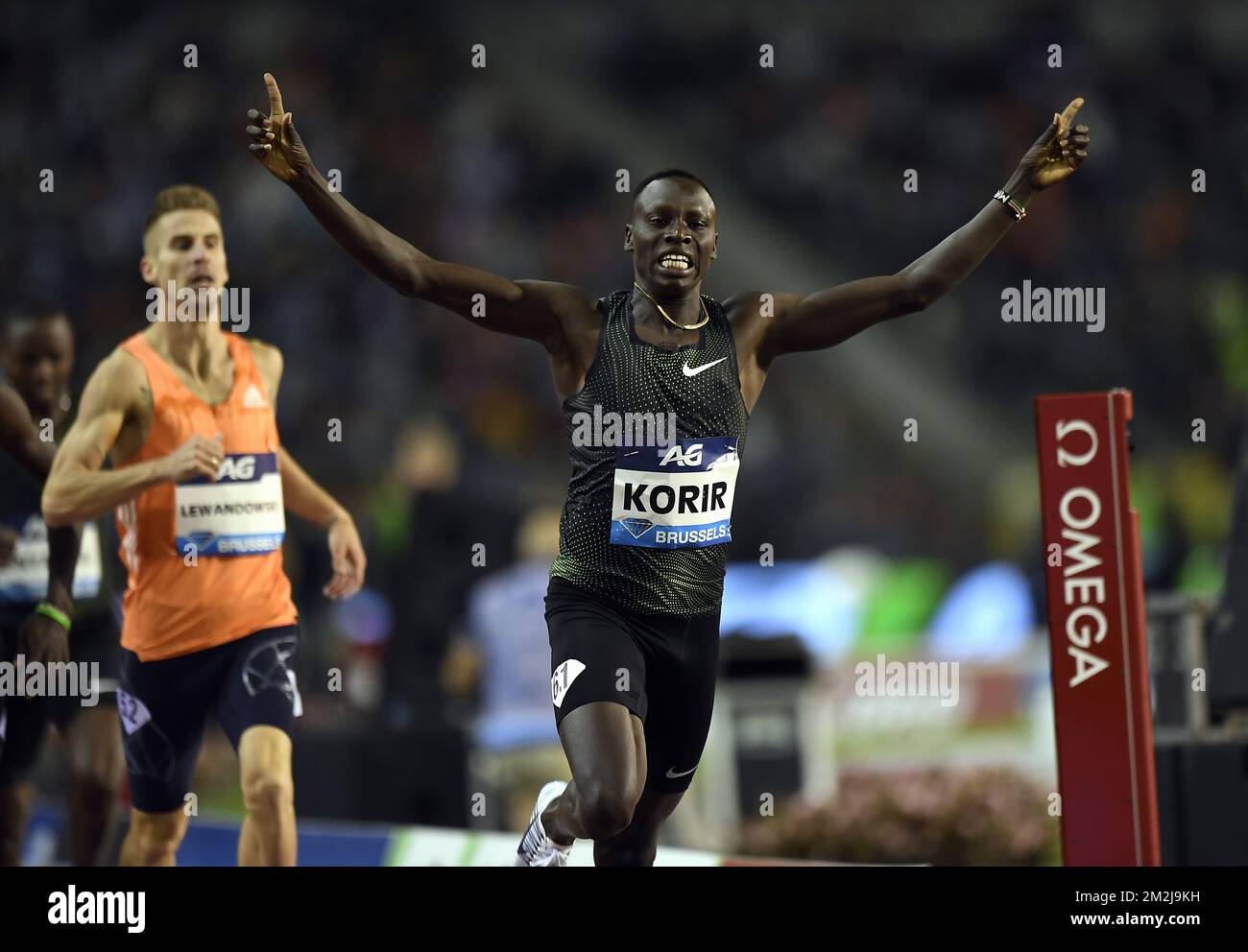 Kenya Emmanuel Kipkurui Korir celebrates after winning the men's 800m ...