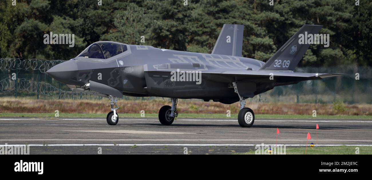 The Lockheed Martin F-35 Lightning II fighter jet pictured ahead of ...