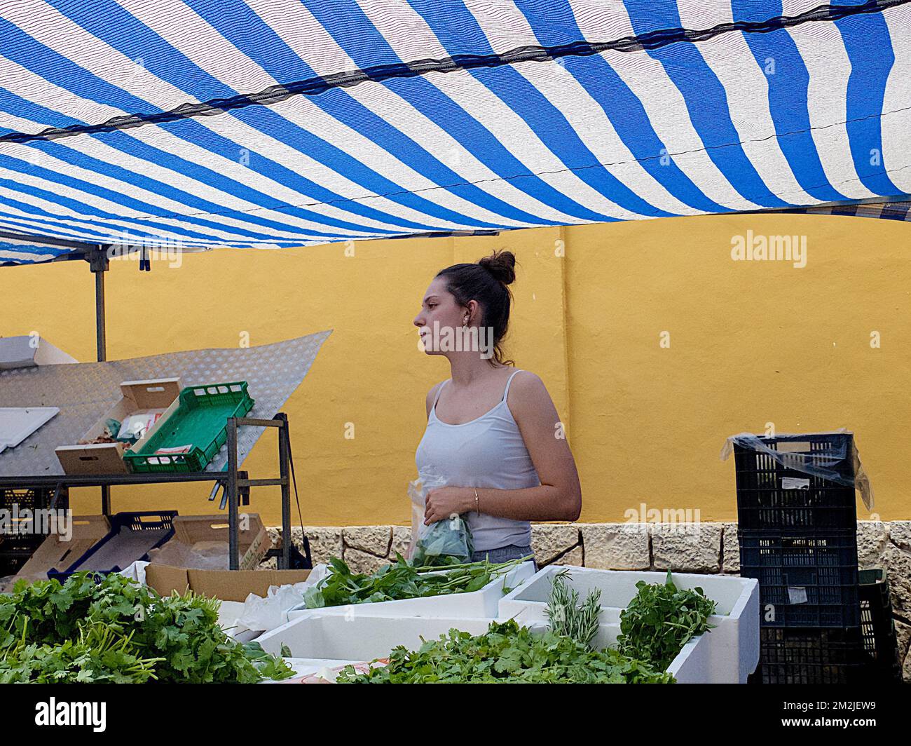 Marche aux fruits et legumes hi-res stock photography and images - Alamy