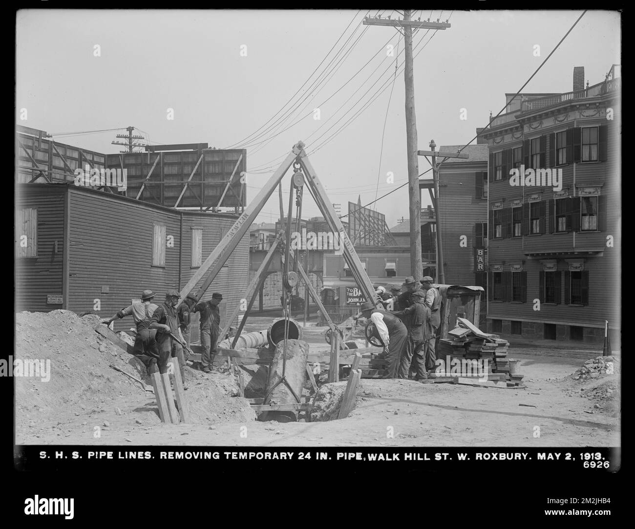 Distribution Department, Southern High Service Pipe Lines, removing ...