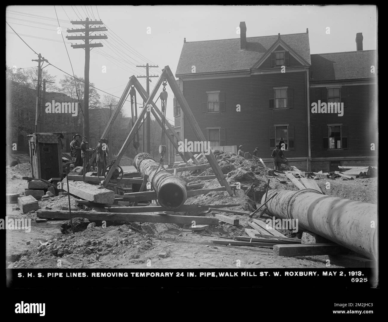 Distribution Department, Southern High Service Pipe Lines, removing ...