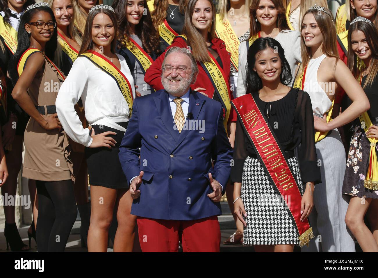 Kandidates hi-res stock photography and images - Alamy