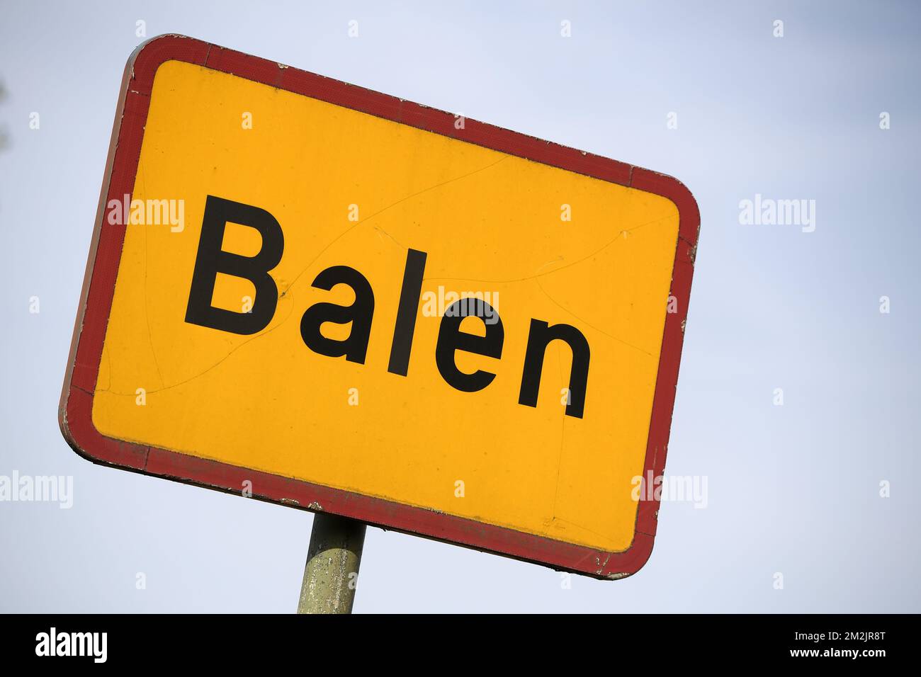 Illustration shows the name of the Balen municipality on a road sign ...