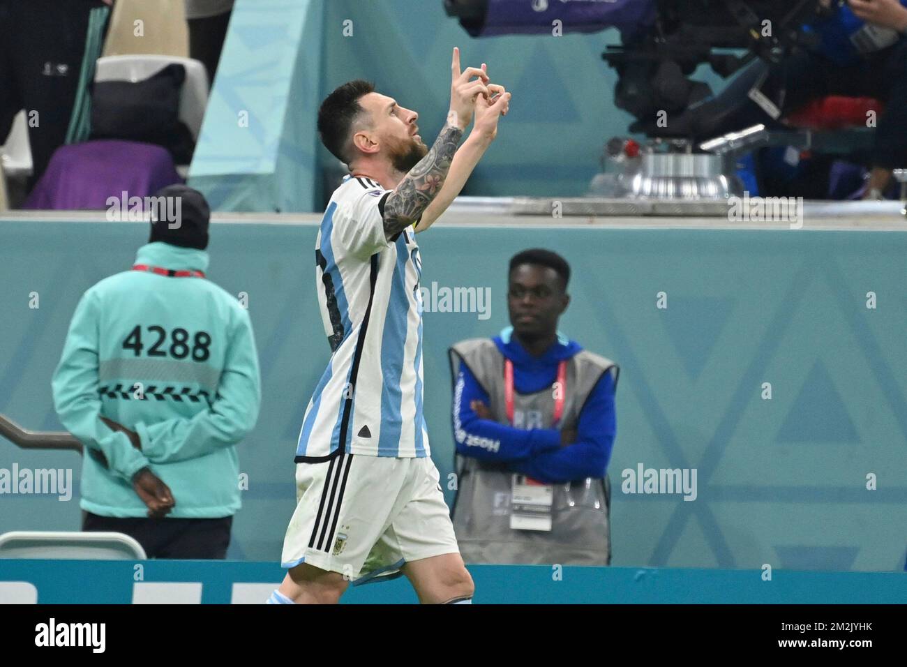 goaljubel Lionel MESSI (ARG) in front of the Croatian bank after goal ...