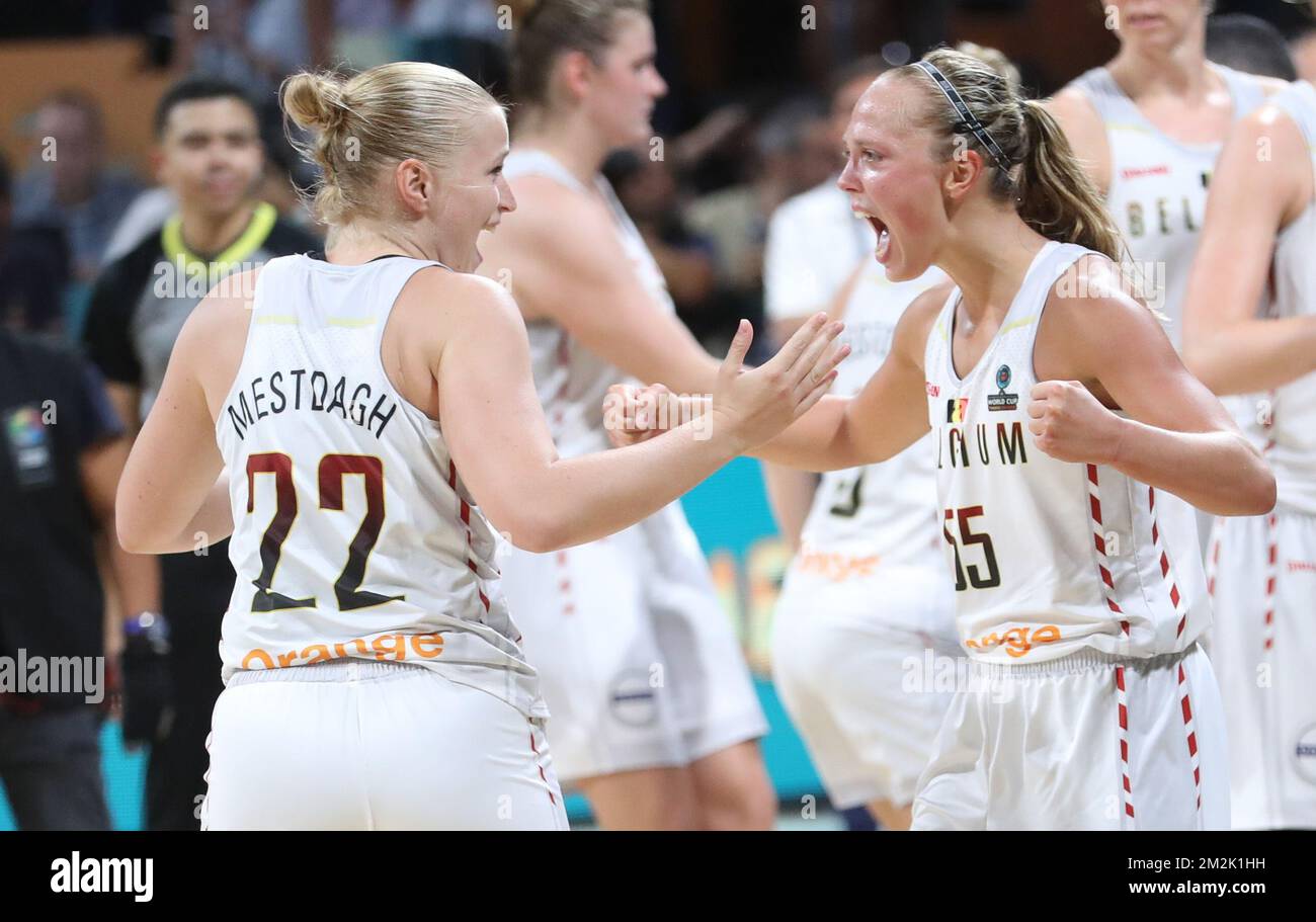 Belgian Cats Hanne Mestdagh and Belgian Cats Julie Allemand celebrate ...