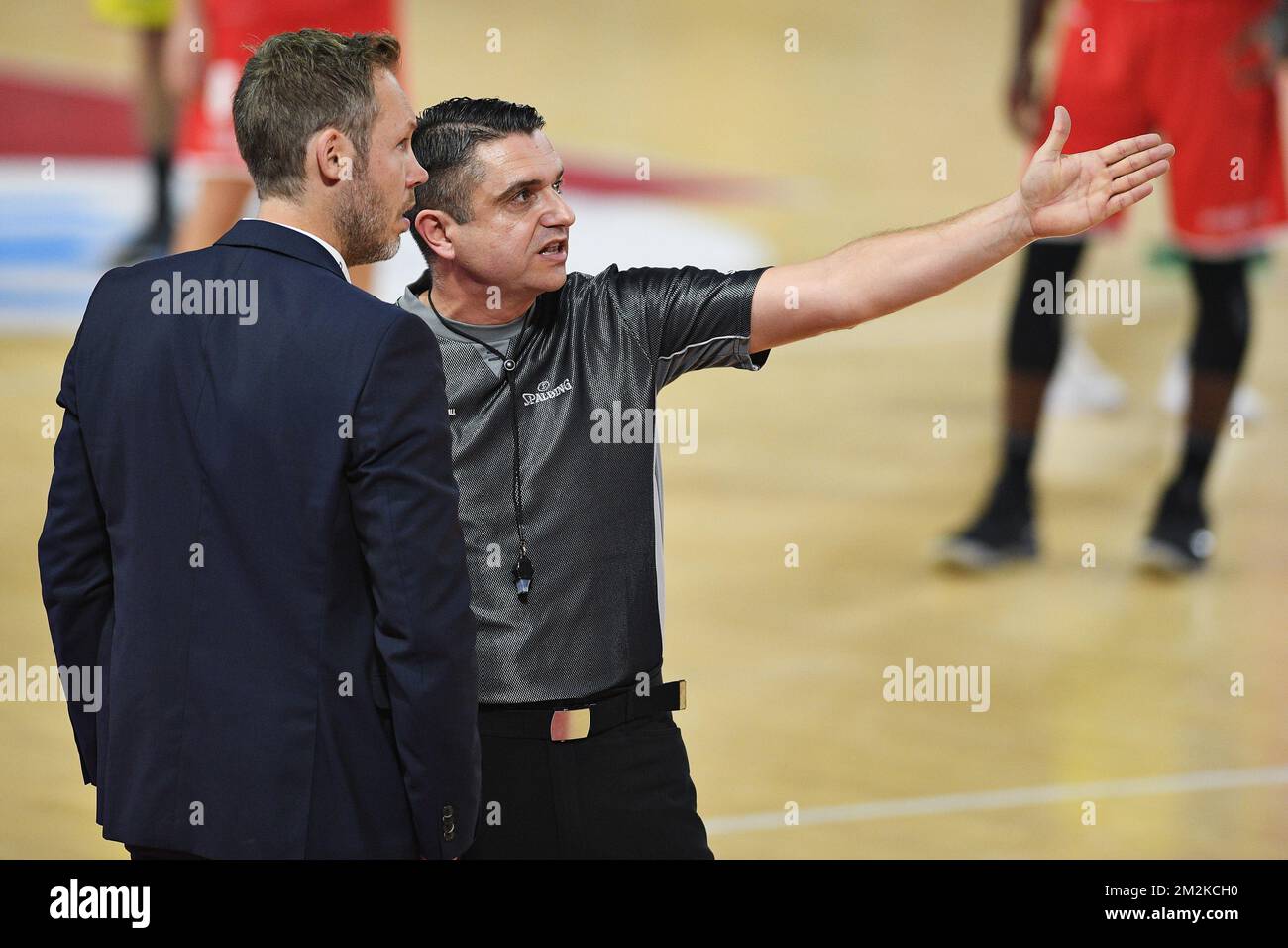 Basketball coach referee hi-res stock photography and images - Alamy
