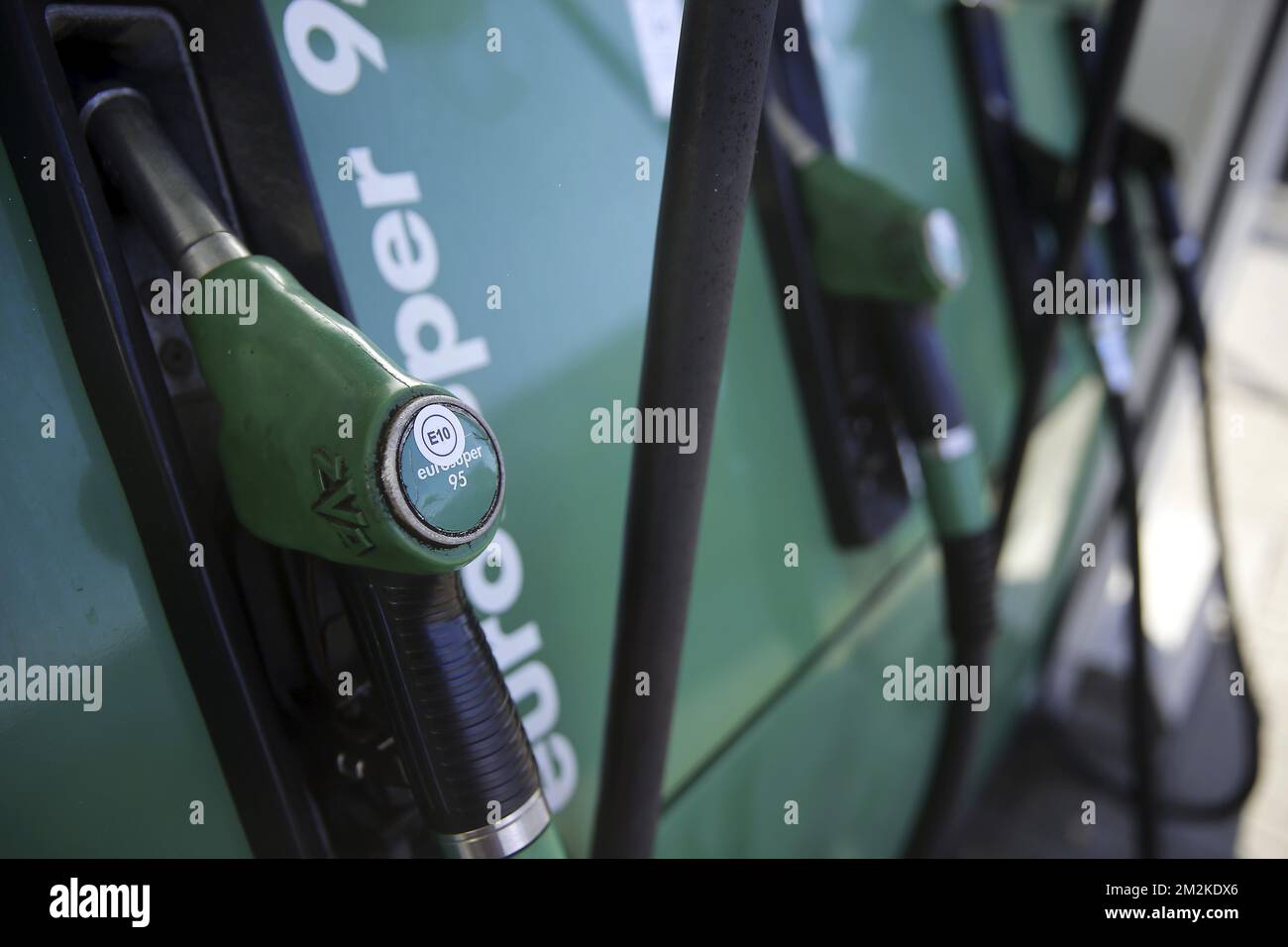 E10 filling hi-res stock photography and images - Alamy