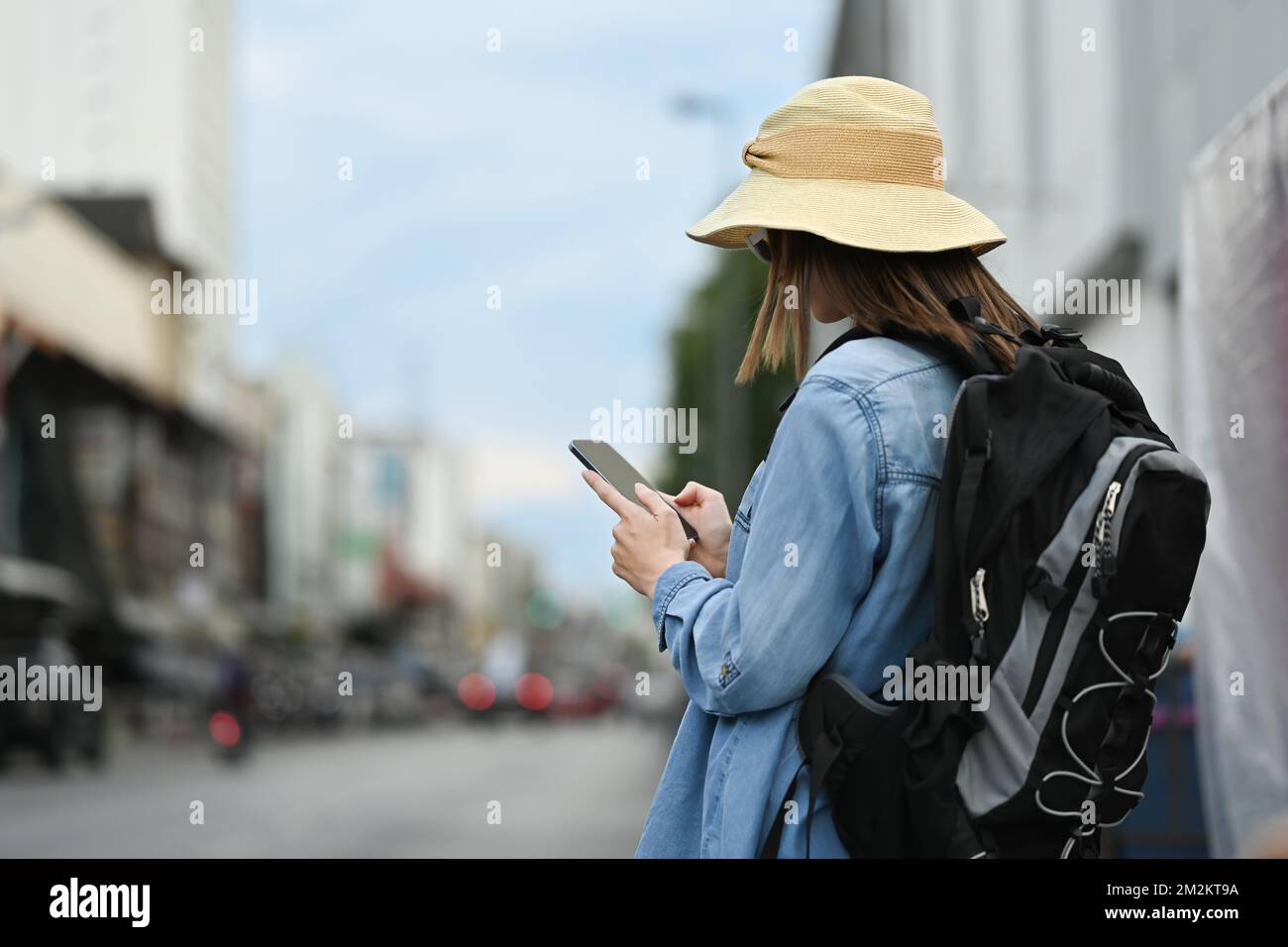 Helping tourist map hi-res stock photography and images - Alamy