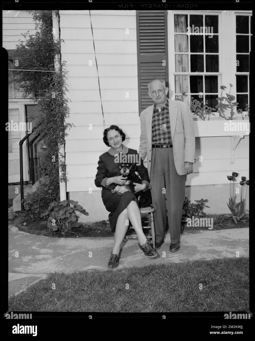 Dog, Verna, Leonard [Warren] , Spouses, Dogs. Leon Abdalian Collection ...