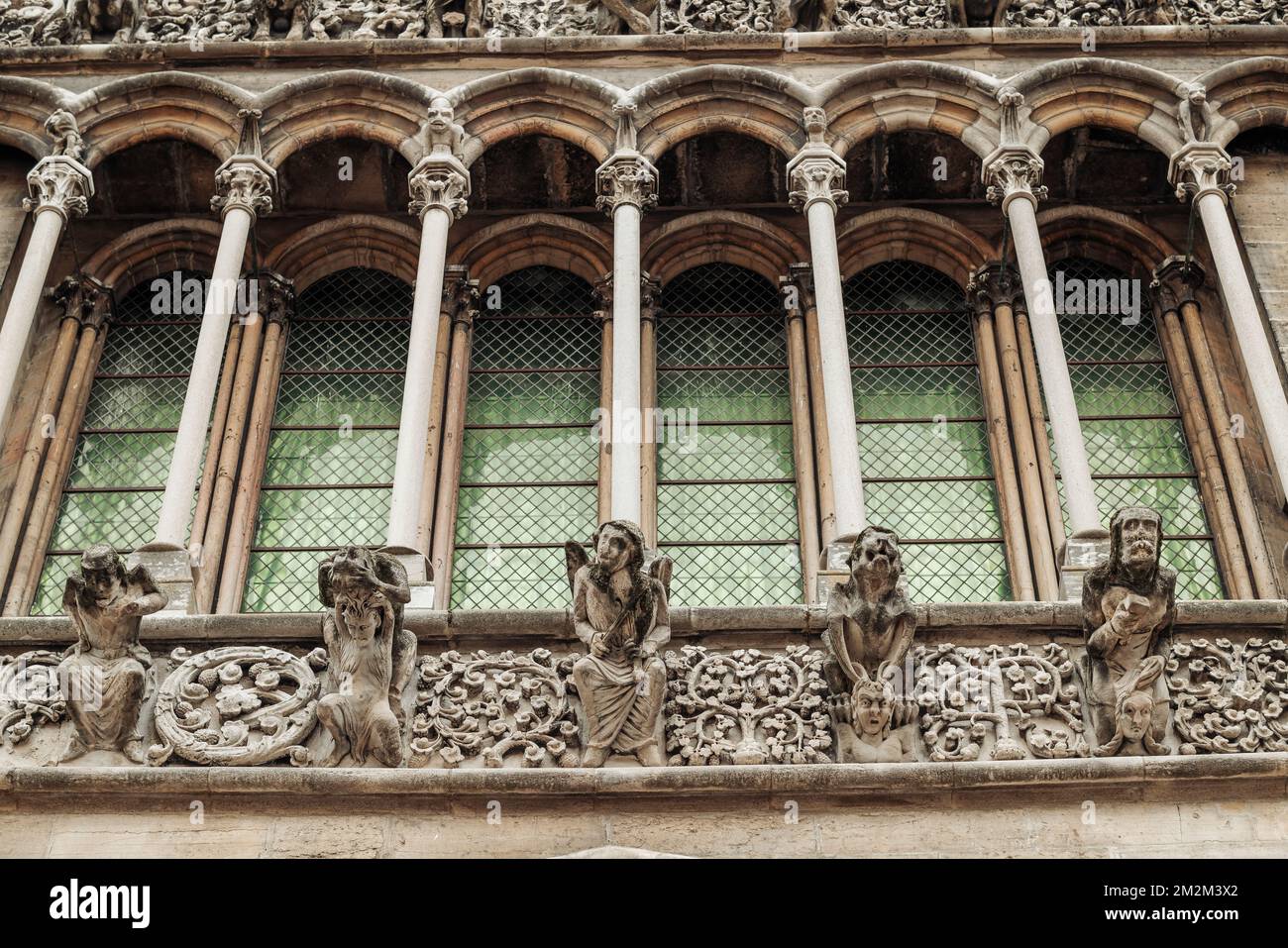 Statue Detail of Église Notre-Dame de Dijon Stock Photo - Alamy