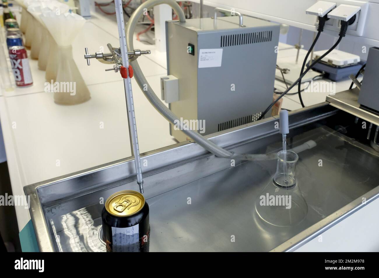 Laboratoriumgebouw hi-res stock photography and images - Alamy